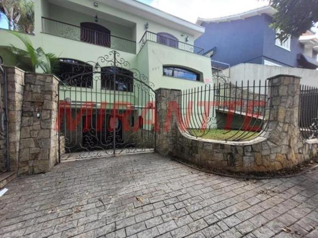 Sobrado de 468m² com 4 quartos