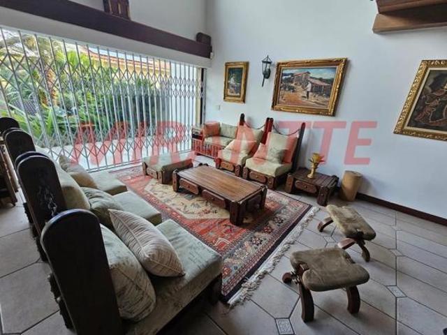 Sobrado de 477m² com 4 quartos