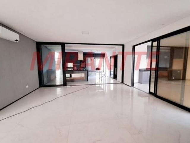Sobrado de 498m² com 5 quartos