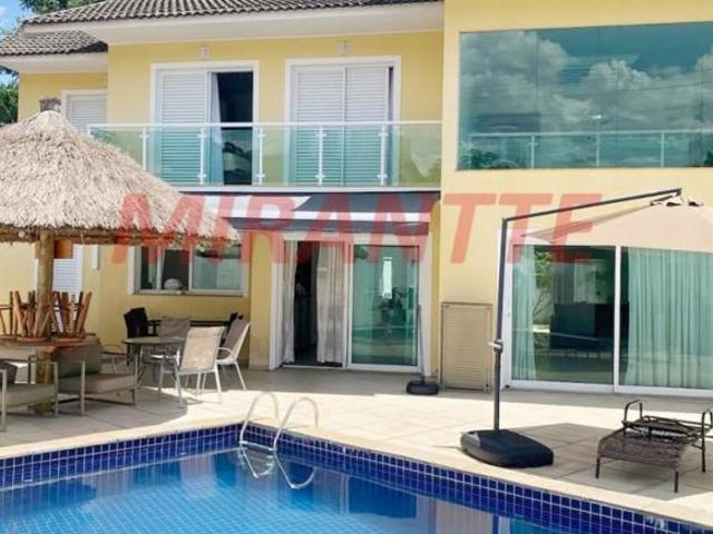 Sobrado de 400m² com 4 quartos