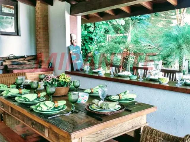 Sobrado de 400m² com 4 quartos em Serra Da Cantareira