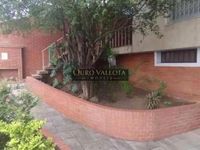 Sobrado de 404 m2 com 3 suítes na Mooca