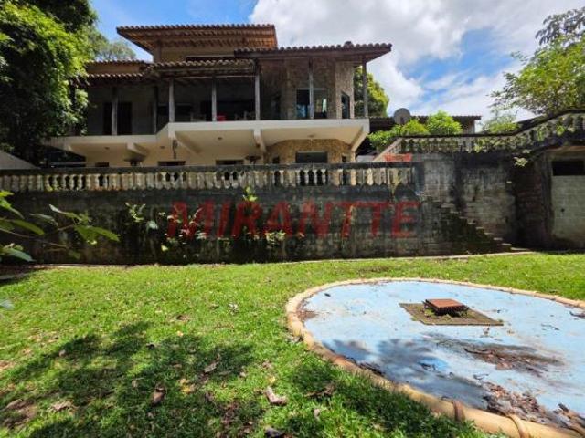 Sobrado de 420m² com 5 quartos