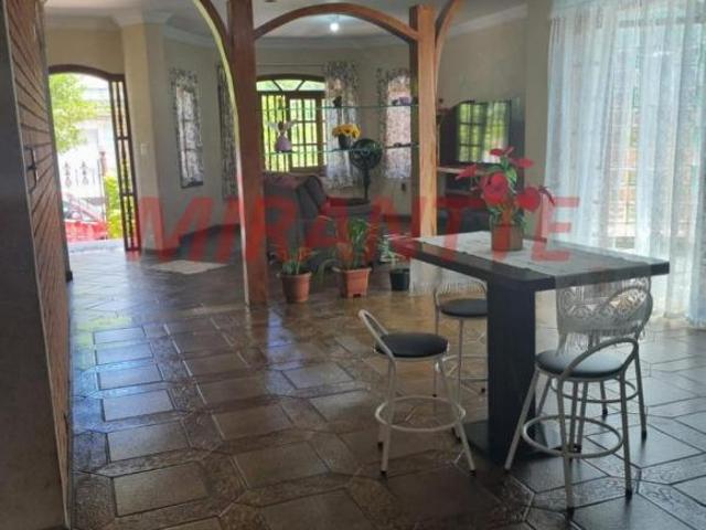 Sobrado de 430m² com 3 quartos