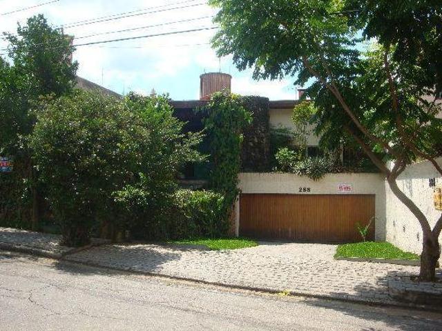 Sobrado de 431m² com 4 quartos