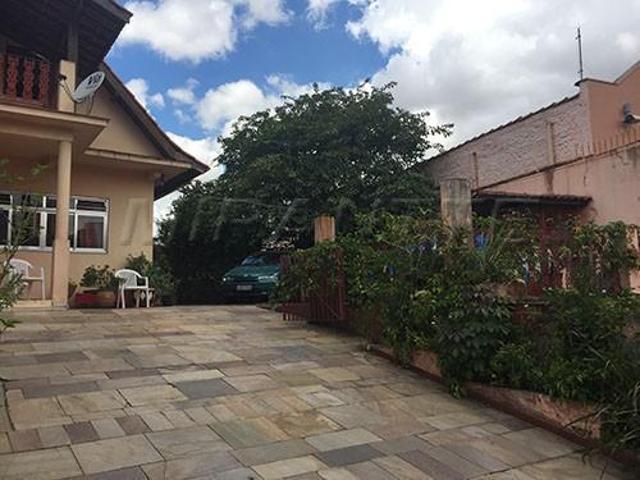 Sobrado de 436m² com 7 quartos