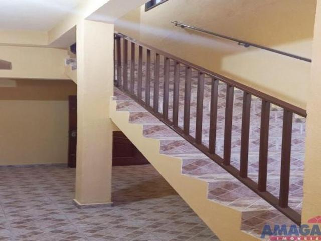 Sobrado de 4 quartos