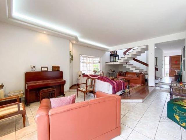 Sobrado de 4 quartos com 2 suítes e quintal gramado à venda, 228 m² por R$ 2.400.000 Jardim das Co