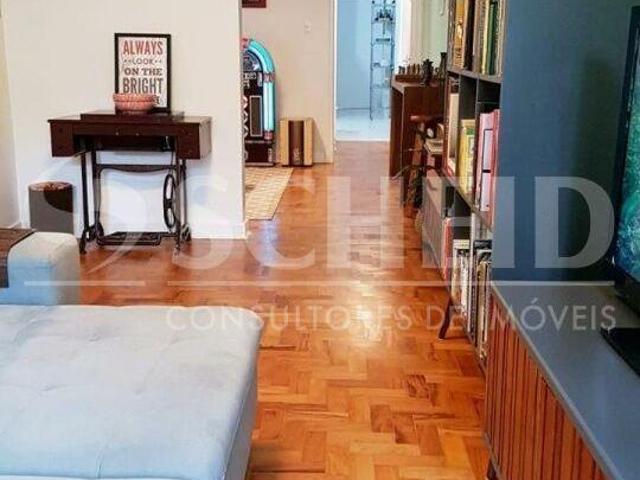 Sobrado de 4 quartos e 3 vagas com 222m² à venda na Chácara Santo Antônio