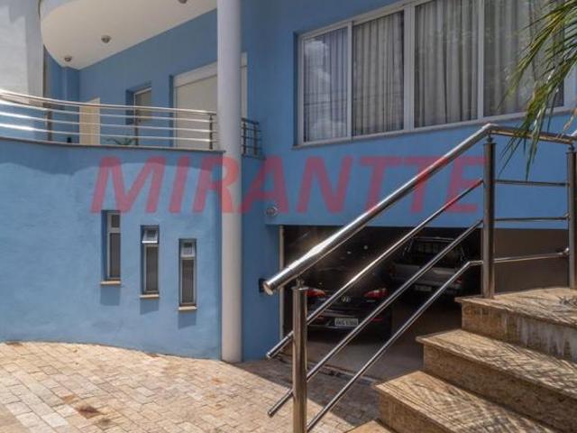 Sobrado de 560m² com 4 quartos