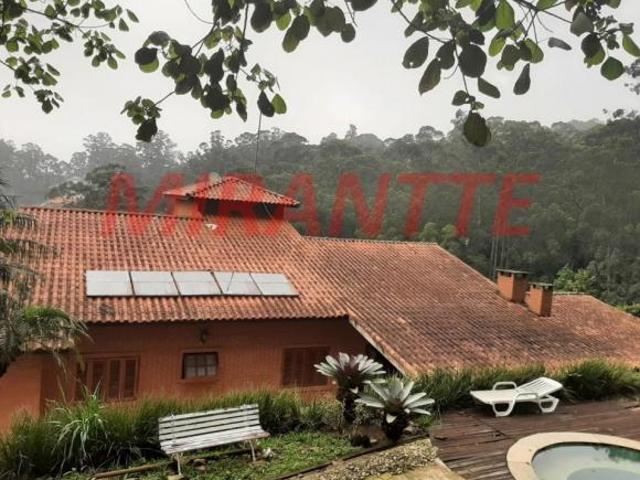 Sobrado de 560m² com 5 quartos