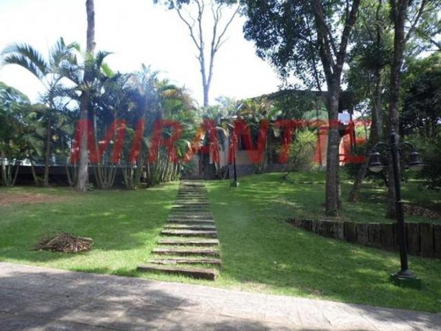 Sobrado de 580m² com 4 quartos