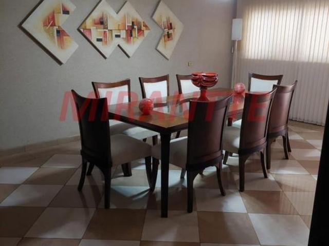 Sobrado de 500m² com 4 quartos