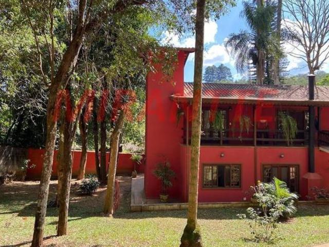 Sobrado de 500m² com 5 quartos