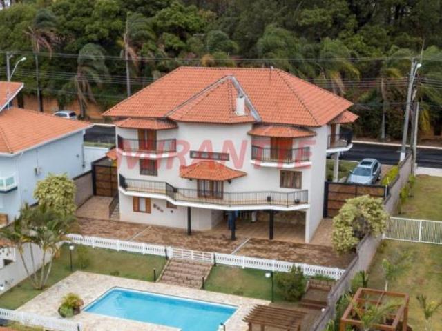 Sobrado de 502m² com 5 quartos