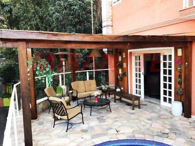 Sobrado de 513m² com 4 quartos