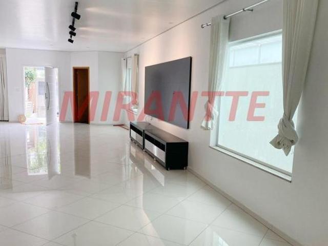Sobrado de 529m² com 4 quartos