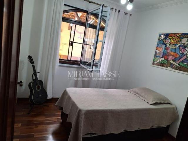 Sobrado de 5 quartos, 215m² no bairro Vila Progresso, em Mogi das Cruzes