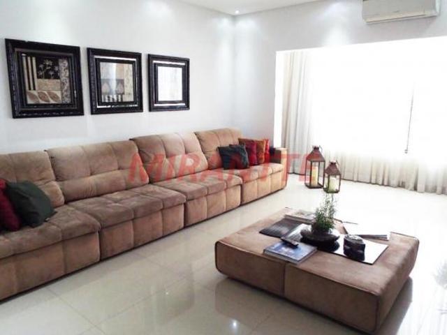 Sobrado de 650m² com 4 quartos