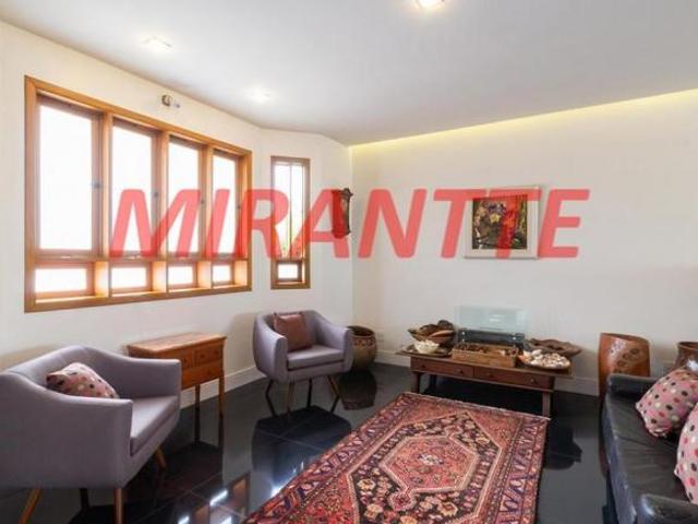 Sobrado de 650m² com 5 quartos