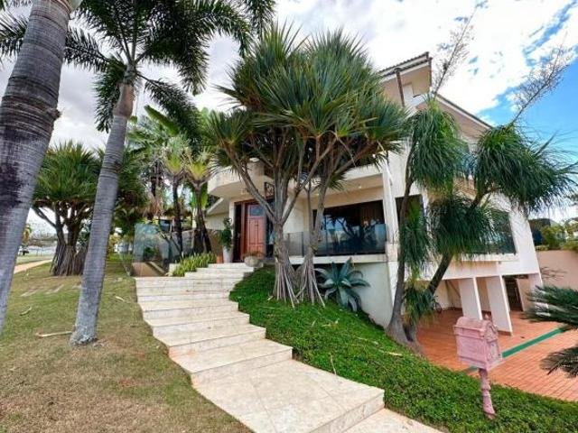 Sobrado de 659m² com 4 suítes à venda no Alphaville Ipês Goiânia/GO