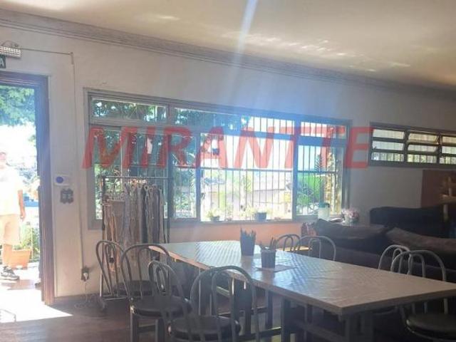 Sobrado de 670m² com 6 quartos
