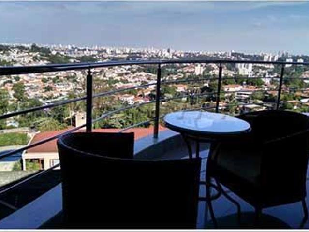 Sobrado de 680m² com 6 quartos
