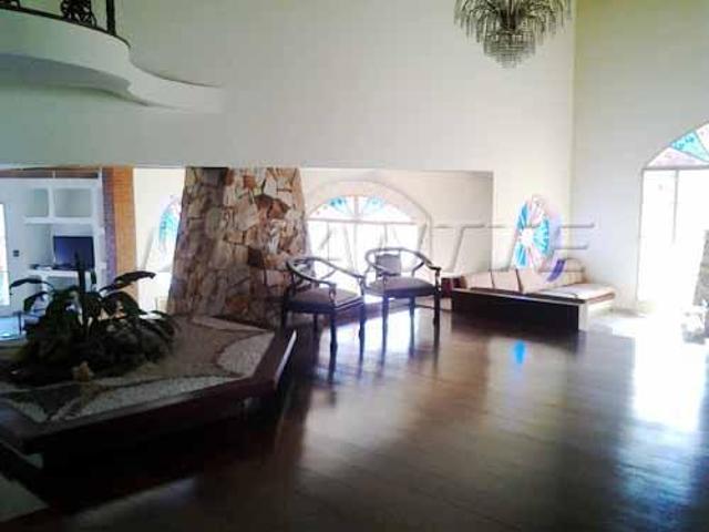 Sobrado de 685m² com 3 quartos
