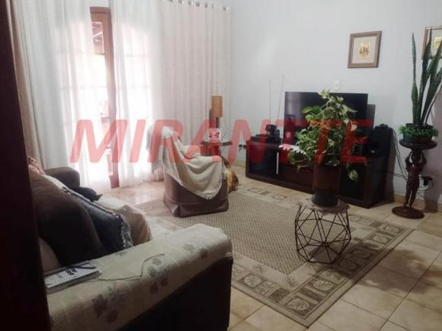 Sobrado de 685m² com 4 quartos