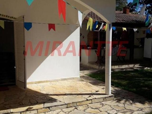 Sobrado de 690m² com 4 quartos