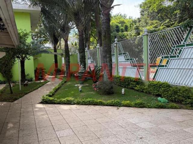 Sobrado de 600m² com 5 quartos