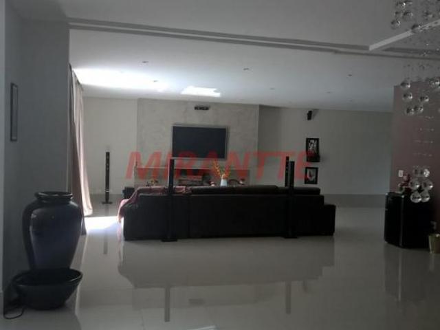 Sobrado de 601m² com 4 quartos