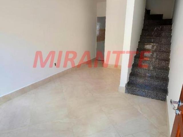 Sobrado de 63.3m² com 2 quartos