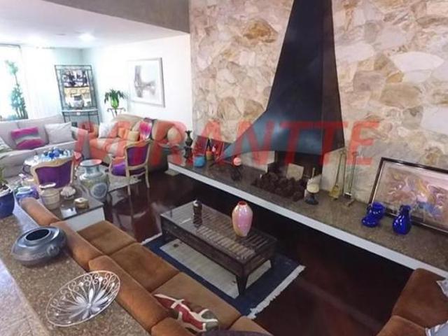 Sobrado de 740m² com 4 quartos