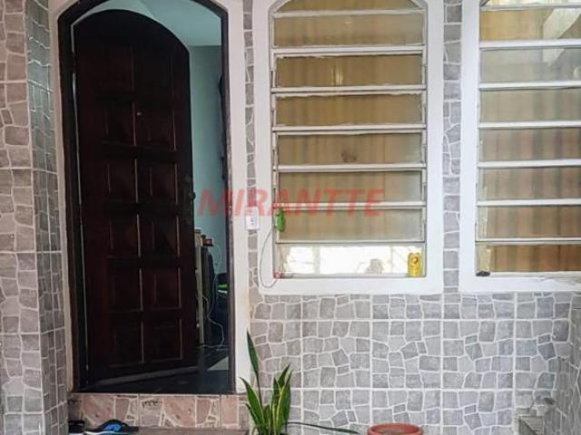 Sobrado de 74m² com 3 quartos