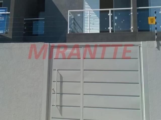 Sobrado de 74m² com 2 quartos