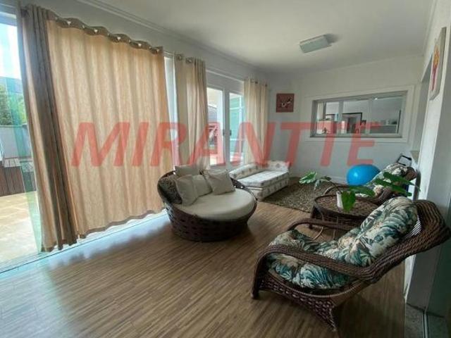 Sobrado de 750m² com 5 quartos