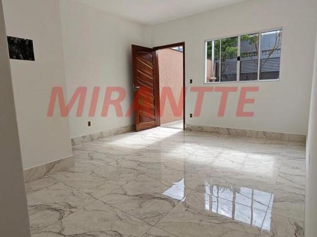 Sobrado de 75m² com 2 quartos