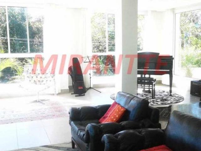 Sobrado de 720m² com 5 quartos
