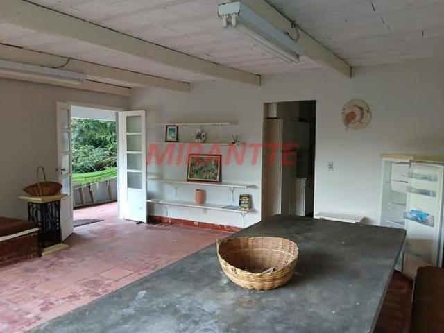 Sobrado de 80m² com 2 quartos