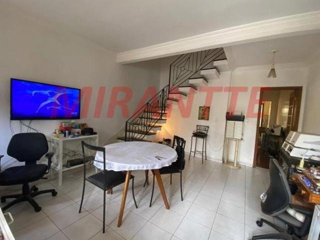 Sobrado de 80m² com 2 quartos