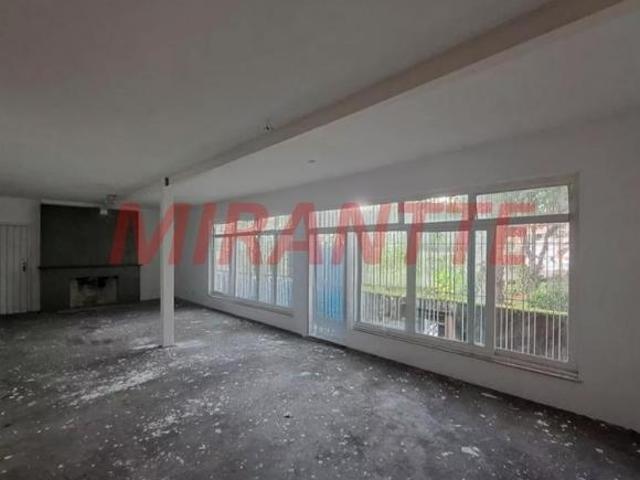 Sobrado de 900m² com 4 quartos