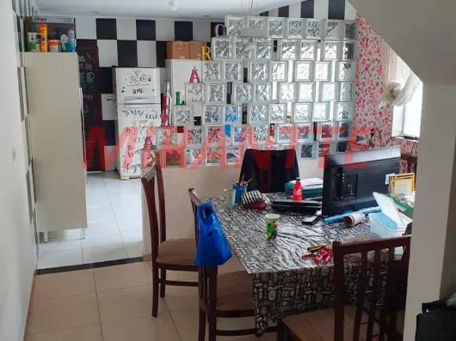 Sobrado de 93m² com 3 quartos em Jardim Vila Galvão