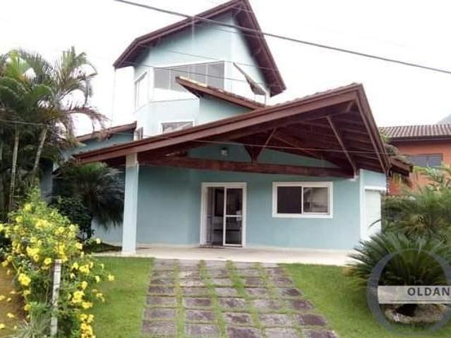 SOBRADO DENTRO DE CONDOMINIO FECHADO COM 3 DORMITÓRIOS