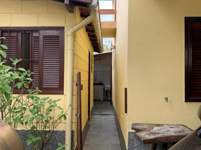SOBRADO DISPONÍVEL PARA VENDA NO ITAGUÁ EXCELENTE LOCALIZAÇÃO!
