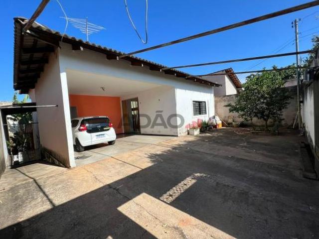 Sobrado dos Sonhos a Passos do Passeio das Águas – 3 Pavimentos com 3 Suítes Plenas e Varanda Gourme