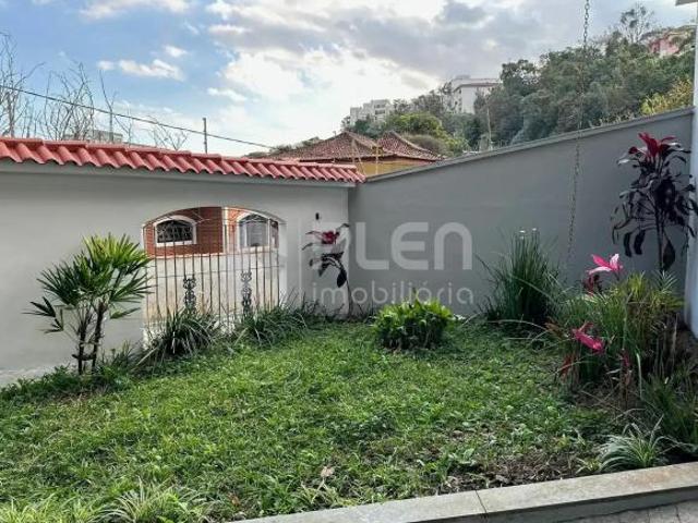 Sobrado dos sonhos no Tremembé, com muito verde e tranquilidade