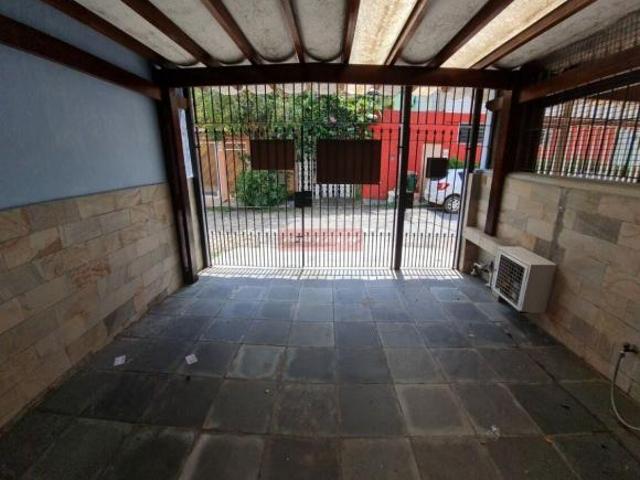 SOBRADO EXCELENTE P/VENDA COM 3 DORM, SALA, COZ, 2 WCS, EDICULA, QUINTAL,1 VAGA. OPORTUNIDADE