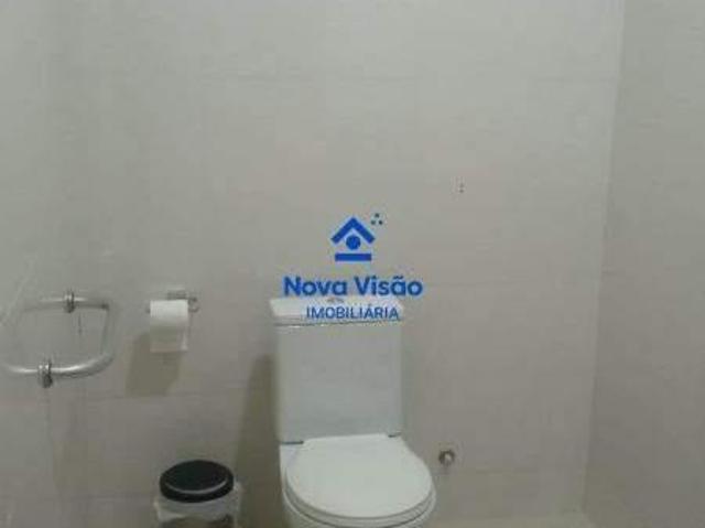 Sobrado e conjunto de salas à venda