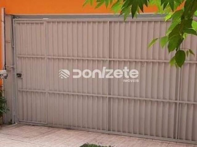 Sobrado Eficiente no Campestre, Santo André — 3 Dormitórios, 2 Vagas, Financia